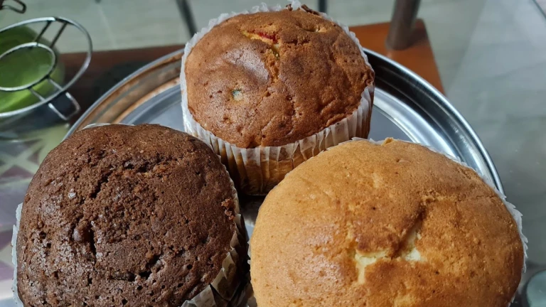 10 Must Try Foods and Food Places in Pune