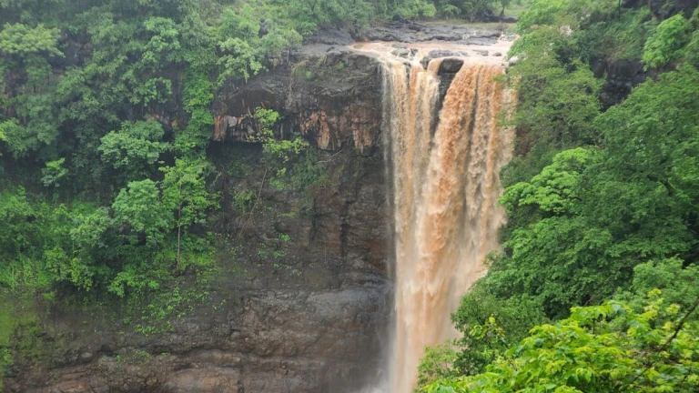 10 Waterfalls In Gujarat You Might Not Know Of