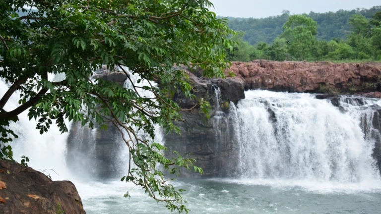 11 Hidden Waterfalls Near Hyderabad for a Refreshing Quick Getaway